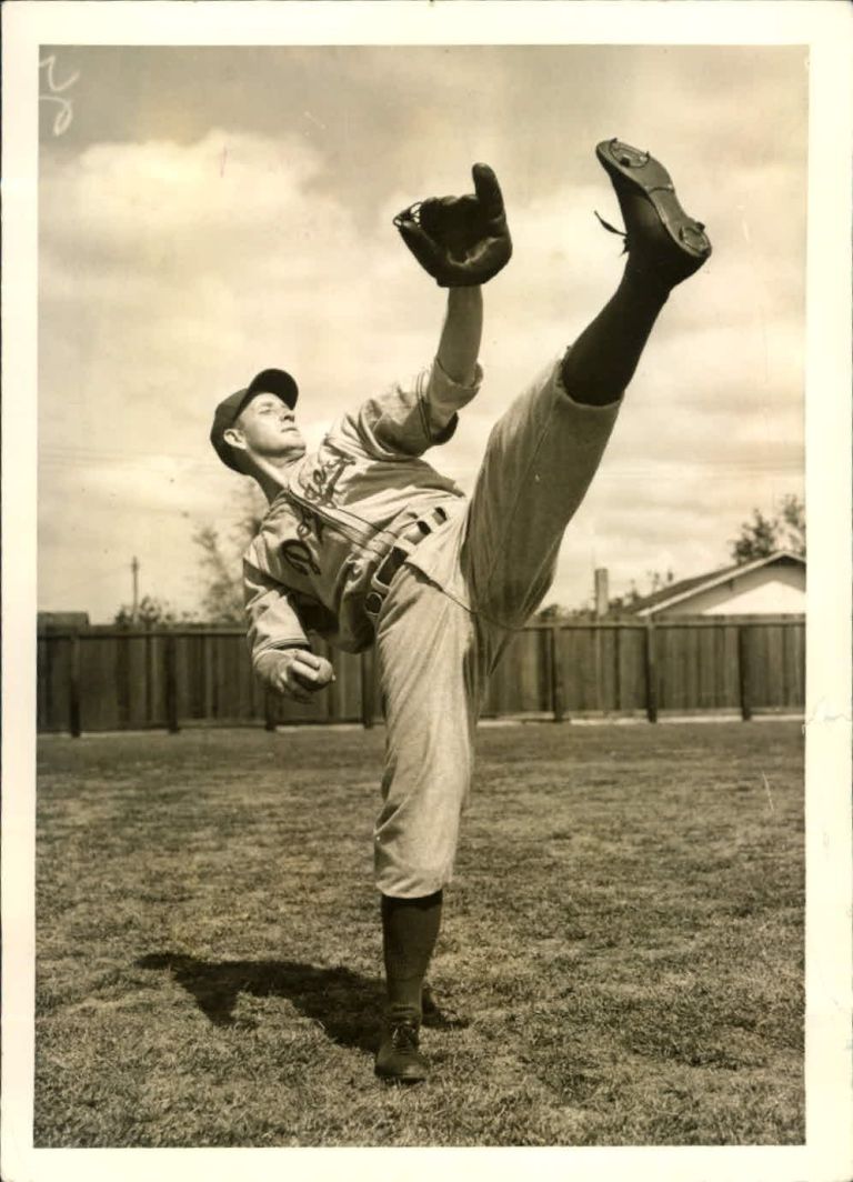 fenwaypark100 | A history of Fenway Park to honor her 100th birthday.